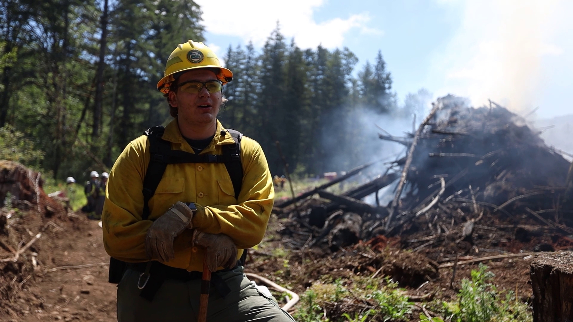 These young men and women fight Oregon's wildland fires | kgw.com
