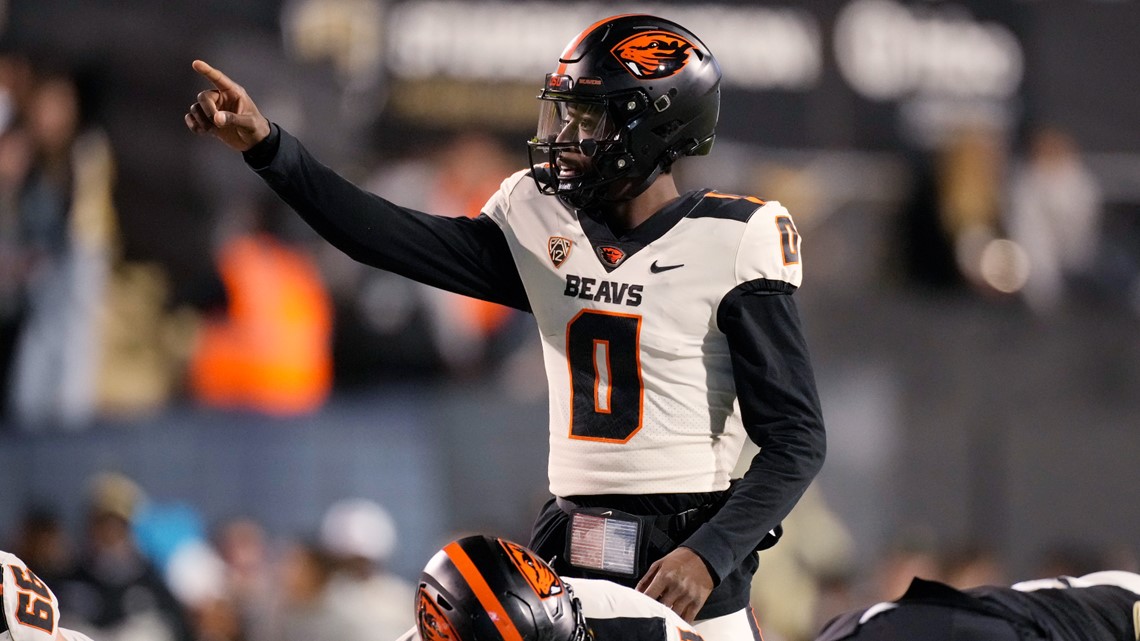 Oregon State quarterback Aidan Chiles transfers to Michigan State | kgw.com