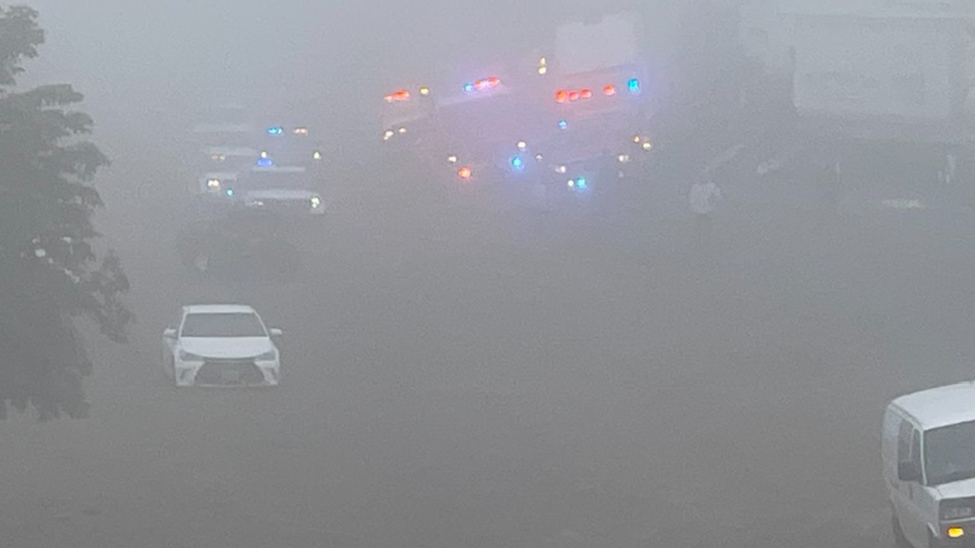 Pileup of cars in massive crash on I-5 in Oregon | kgw.com