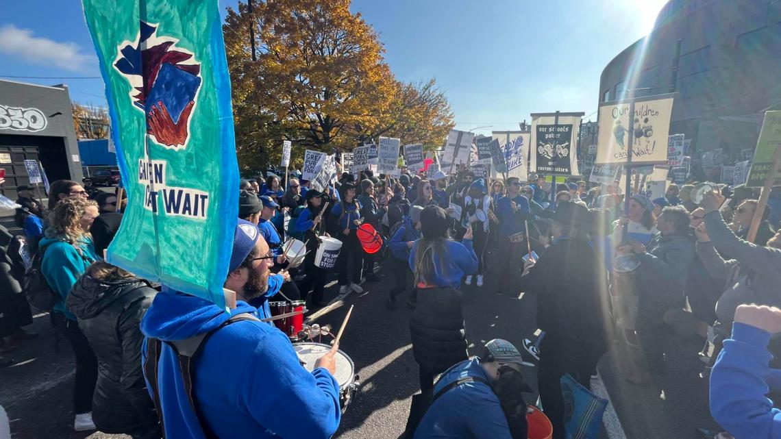 Portland Public Schools strike ends sixth day of negotiations | kgw.com