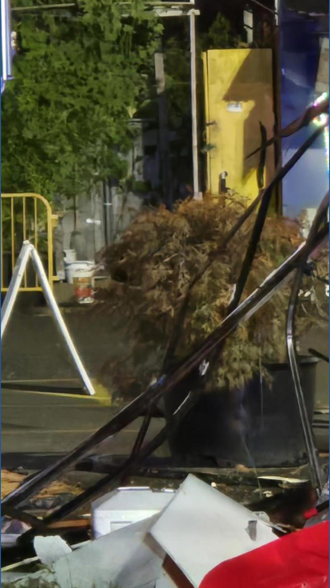 Explosion in Southeast Portland destroys food truck pod | kgw.com