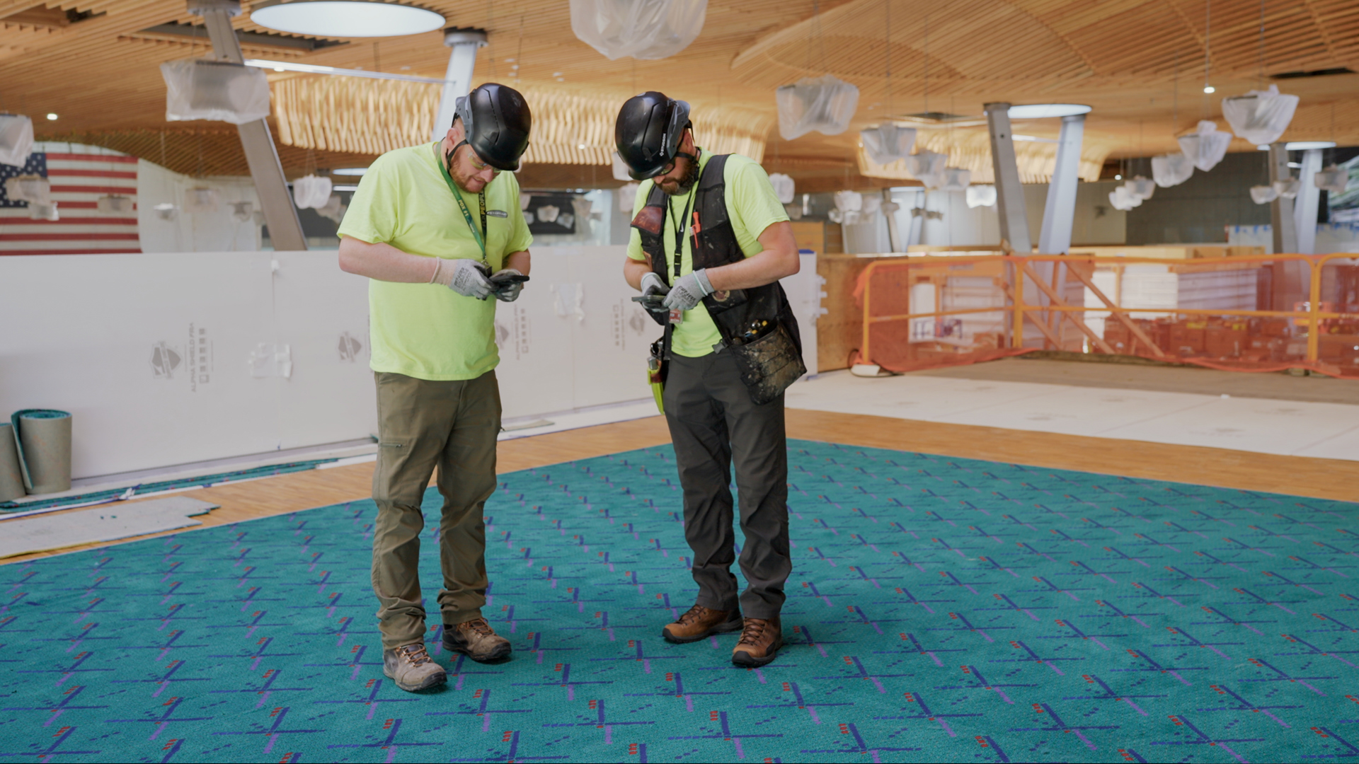 Iconic PDX carpet rolled out in main terminal | kgw.com