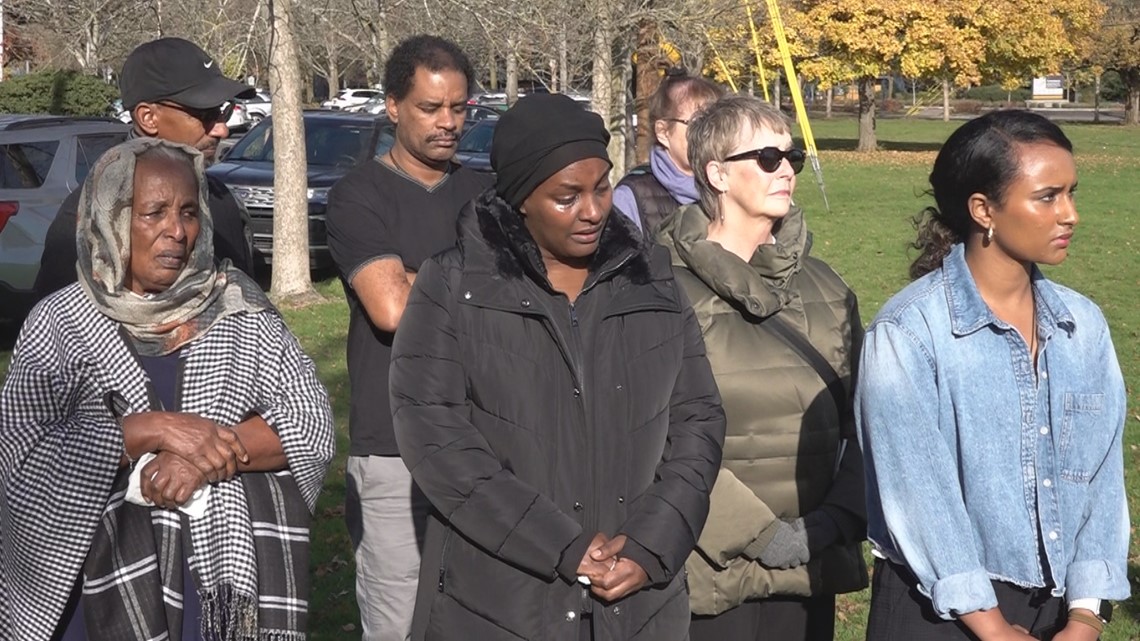 Families of triple homicide victims ask for help | kgw.com