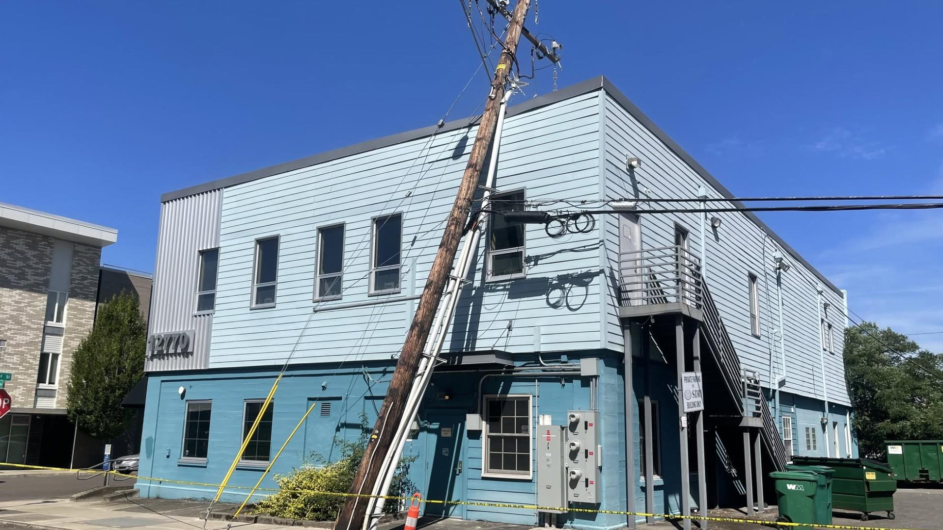 Businesses shelter in place after semitruck takes out 7 power lines in ...