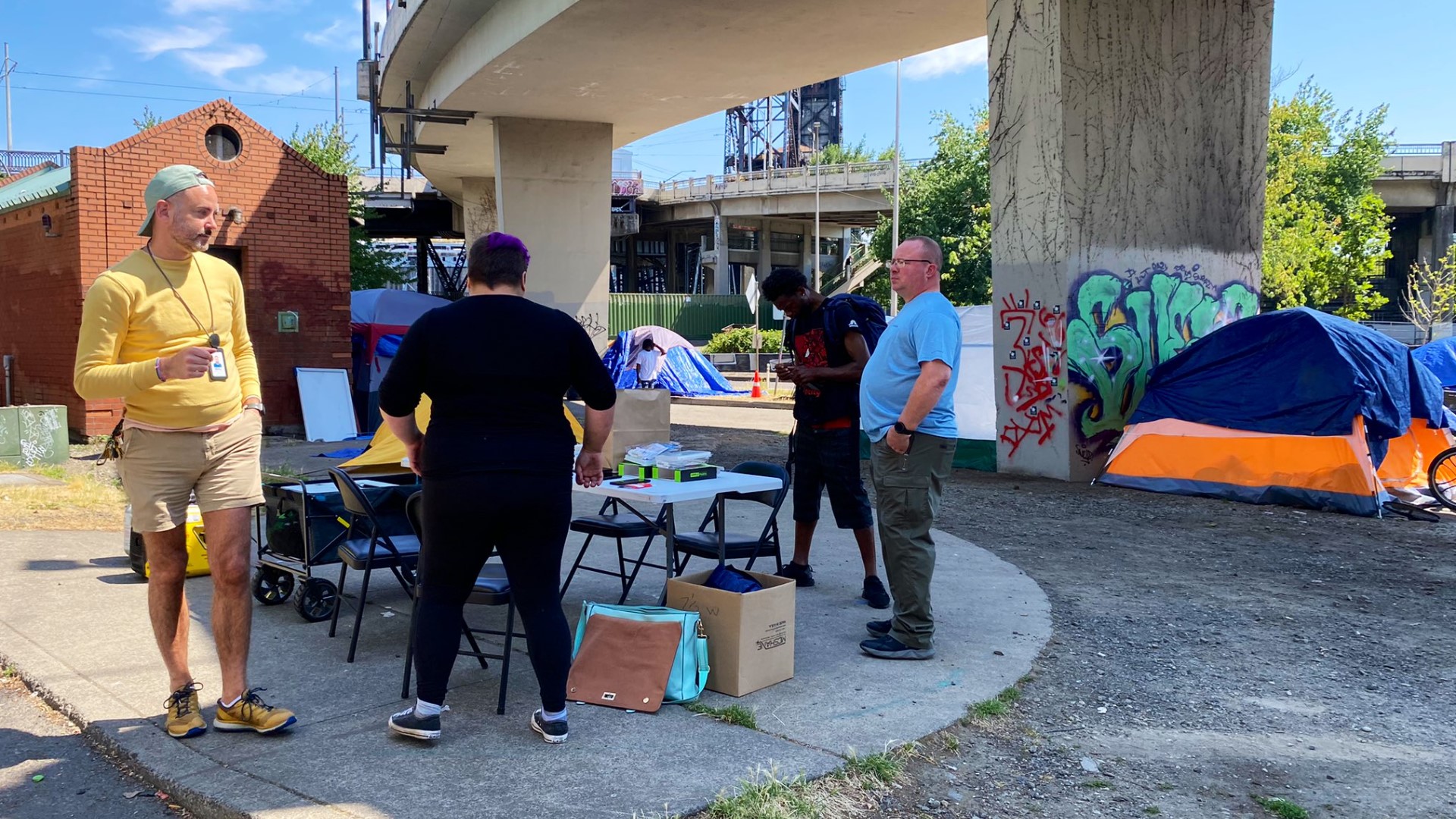 Outreach workers focus on homeless encampment in Old Town | kgw.com