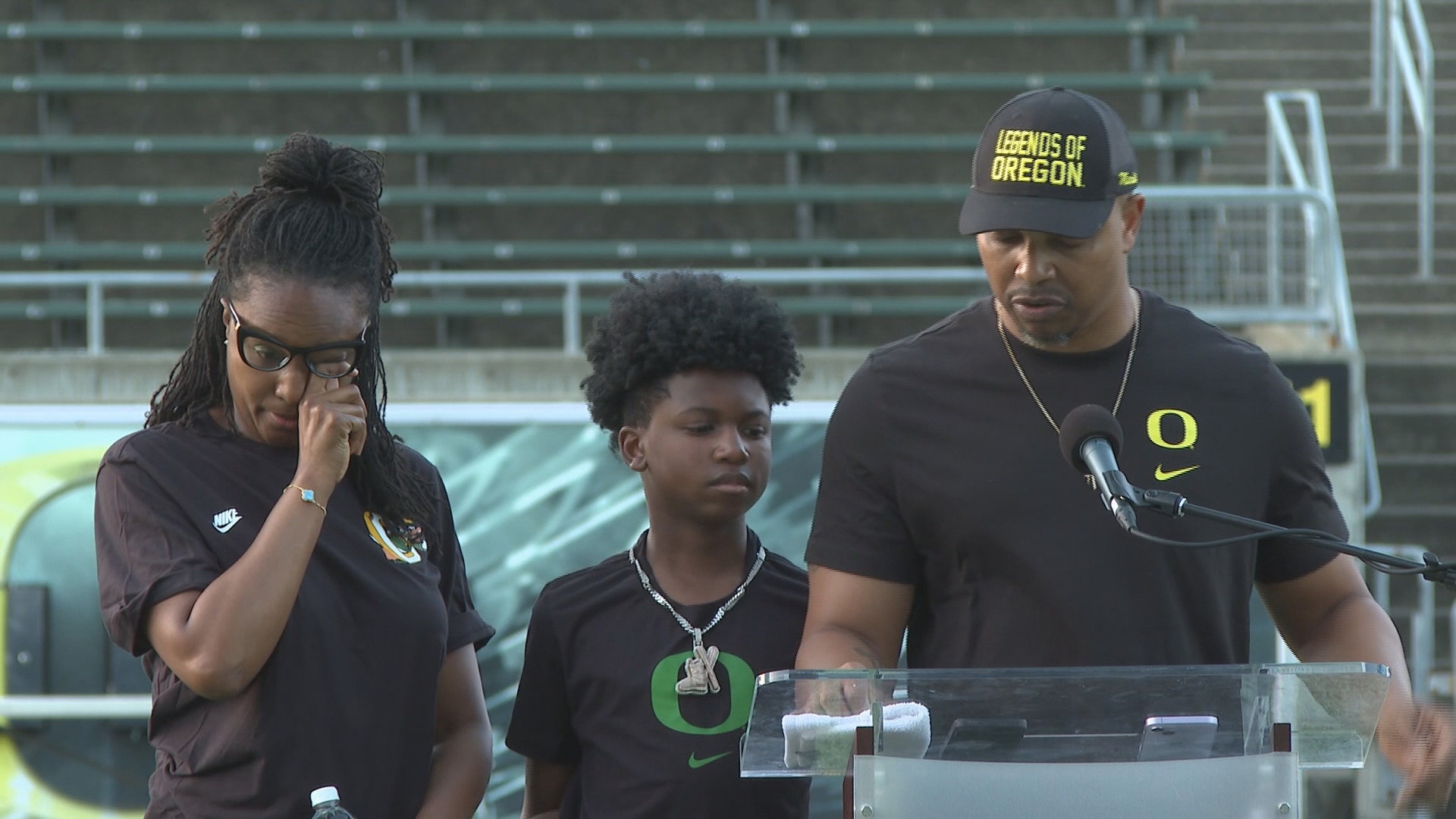Former Duck Khyree Jackson remembered at vigil | kgw.com