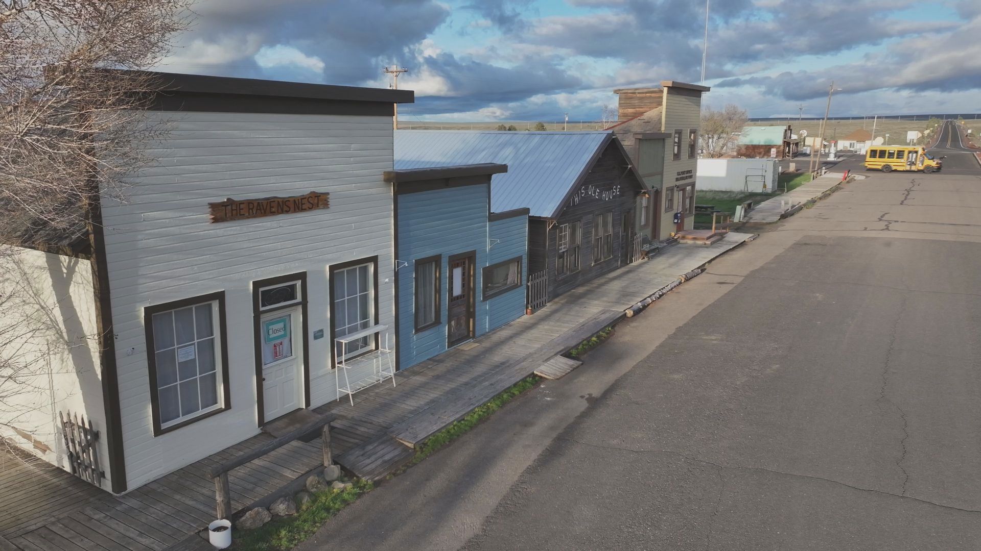 Oregon's famous ghost town Shaniko revitalizes | kgw.com