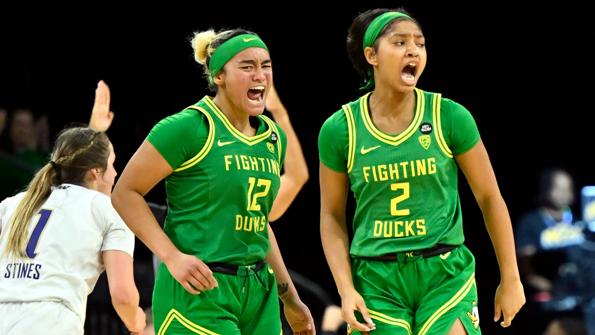 Endyia Rogers scores 28, Oregon women past Washington 52-50 | kgw.com