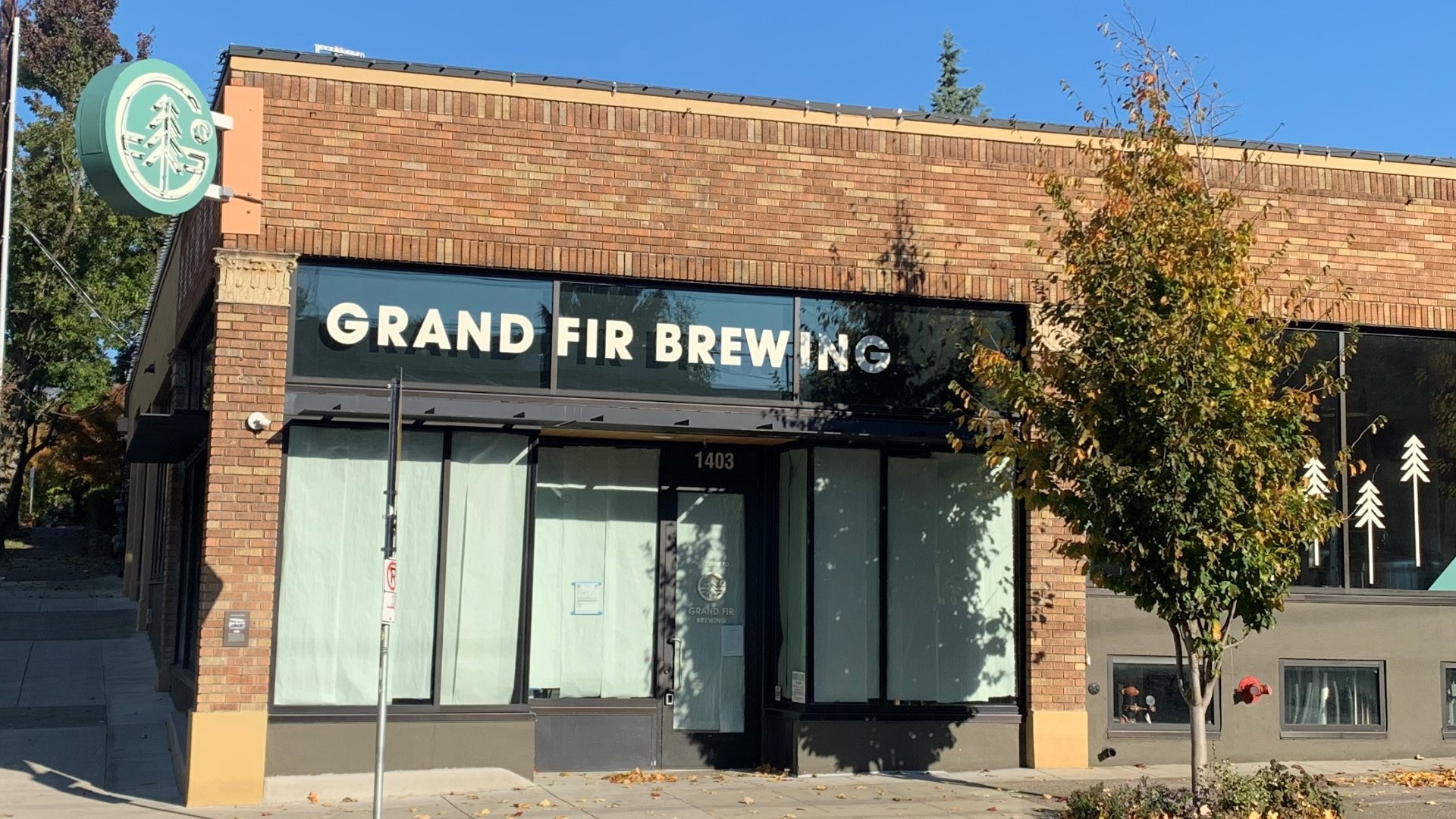 Top Chef finalist and brewmaster open Grand Fir Brewing | kgw.com
