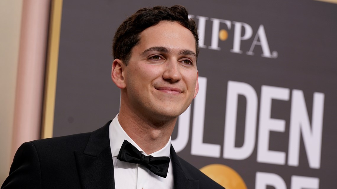 Impressionist Matt Friend brings his comedy show to Portland | kgw.com