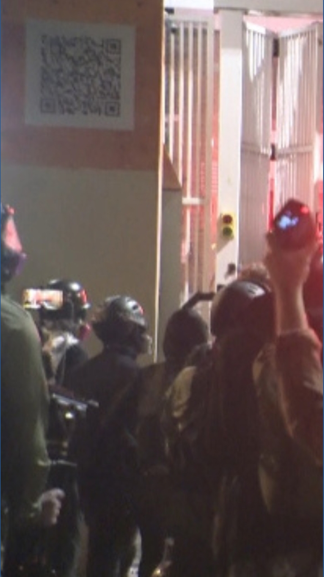 Federal agents delayed ambulance for protester at Portland ICE building ...