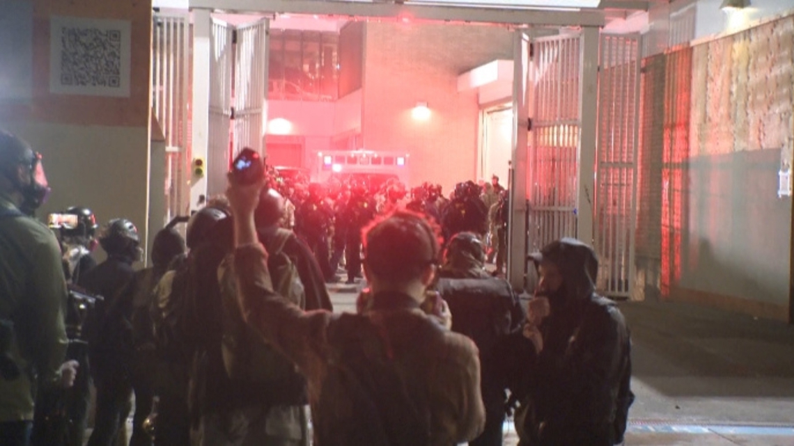 Federal agents delayed ambulance for protester at Portland ICE building ...
