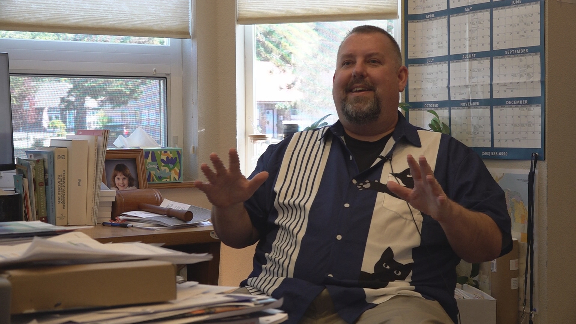 Former Waldport mayor arrested after trying to lead council meeting ...