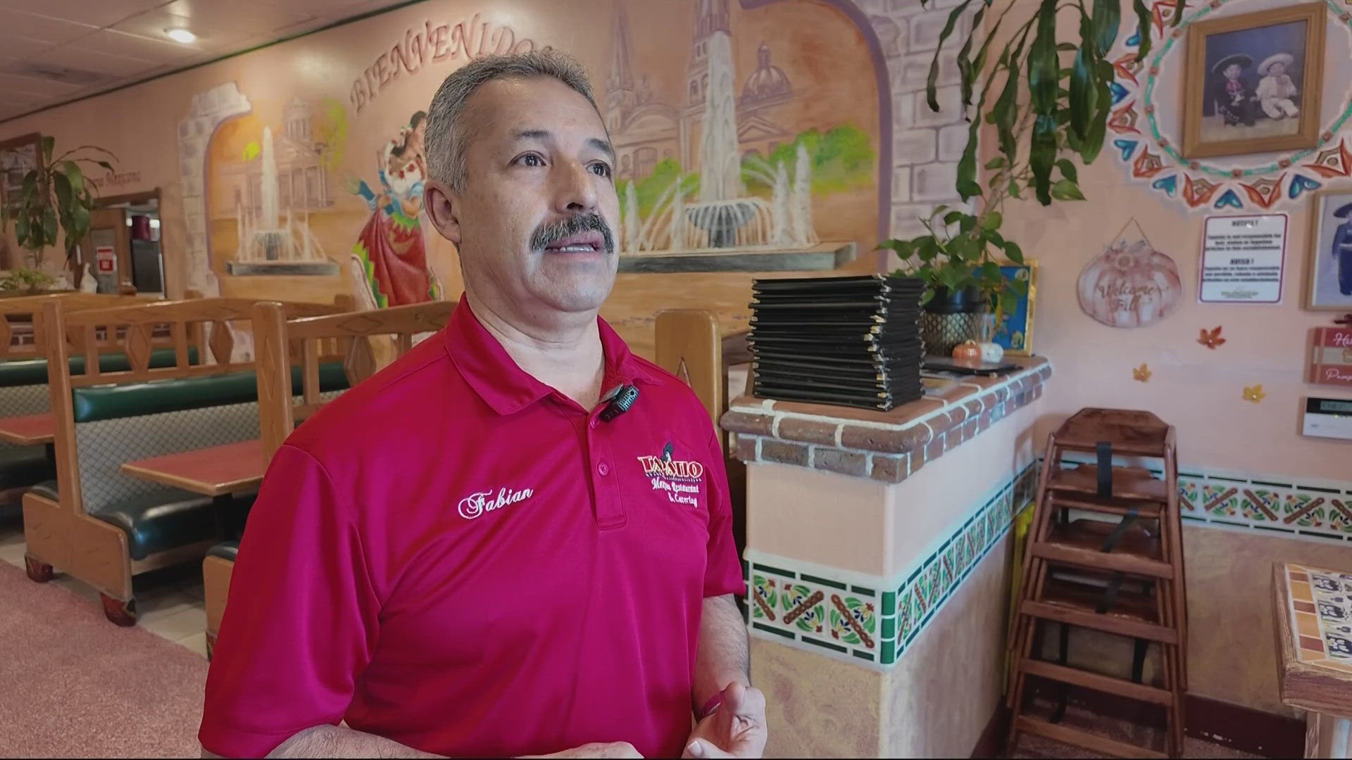 Restaurant owner says ICE presence is scaring customers away | kgw.com
