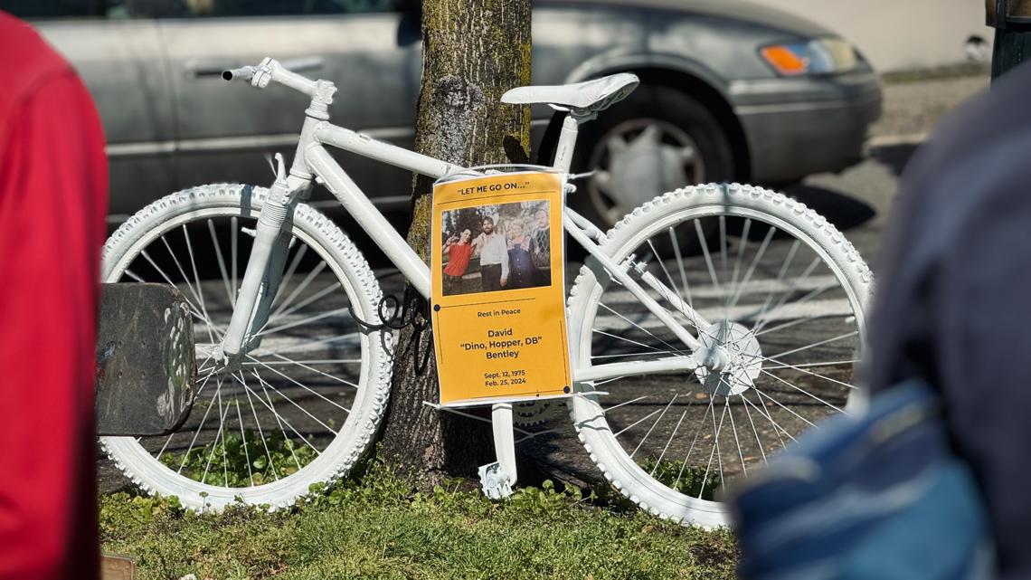 Portland cyclists honor homeless man's life | kgw.com