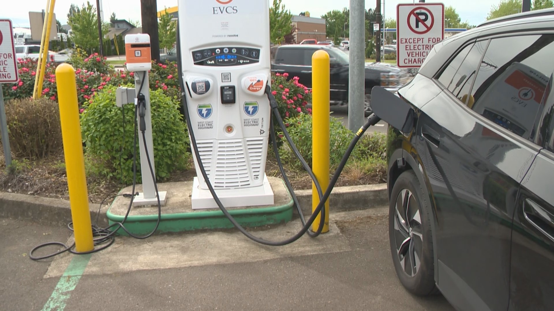 EV car sharing program debuts in Hood River | kgw.com