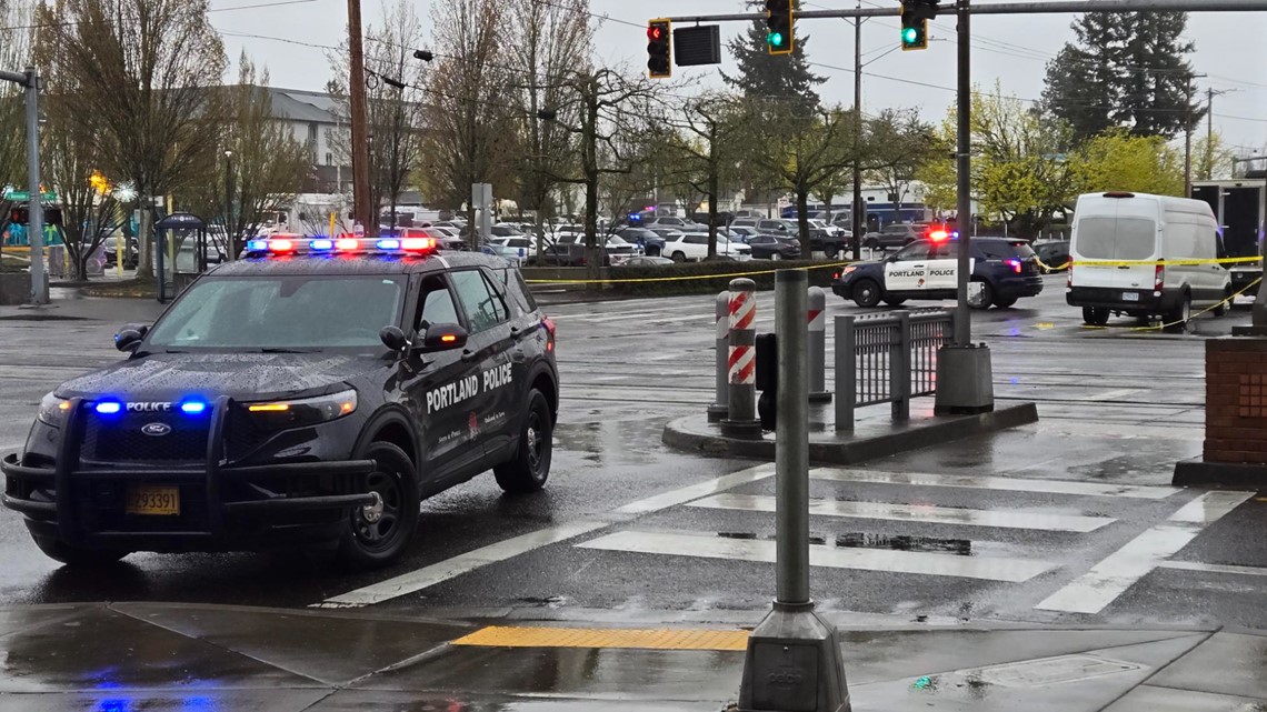 Police take stabbing suspect into custody in Southeast Portland | kgw.com