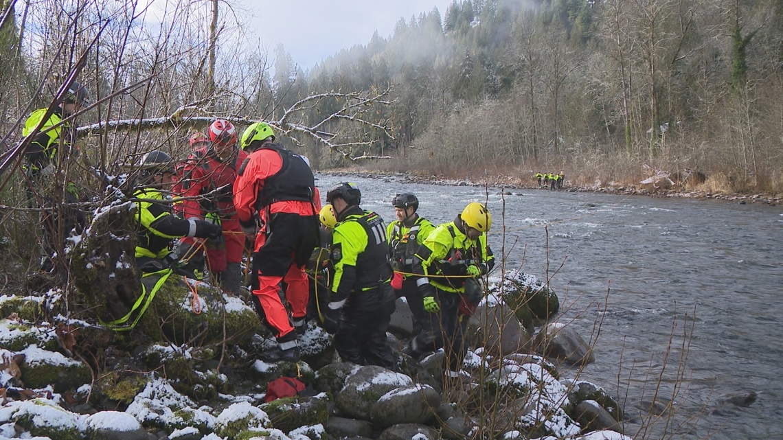 Oregon first responders hone rescue skills with swift water training ...