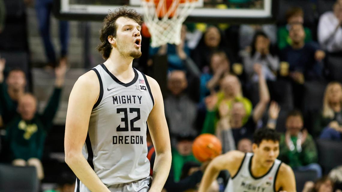 Former West Linn star Jackson Shelstad leads Oregon past Maryland 83-79 ...