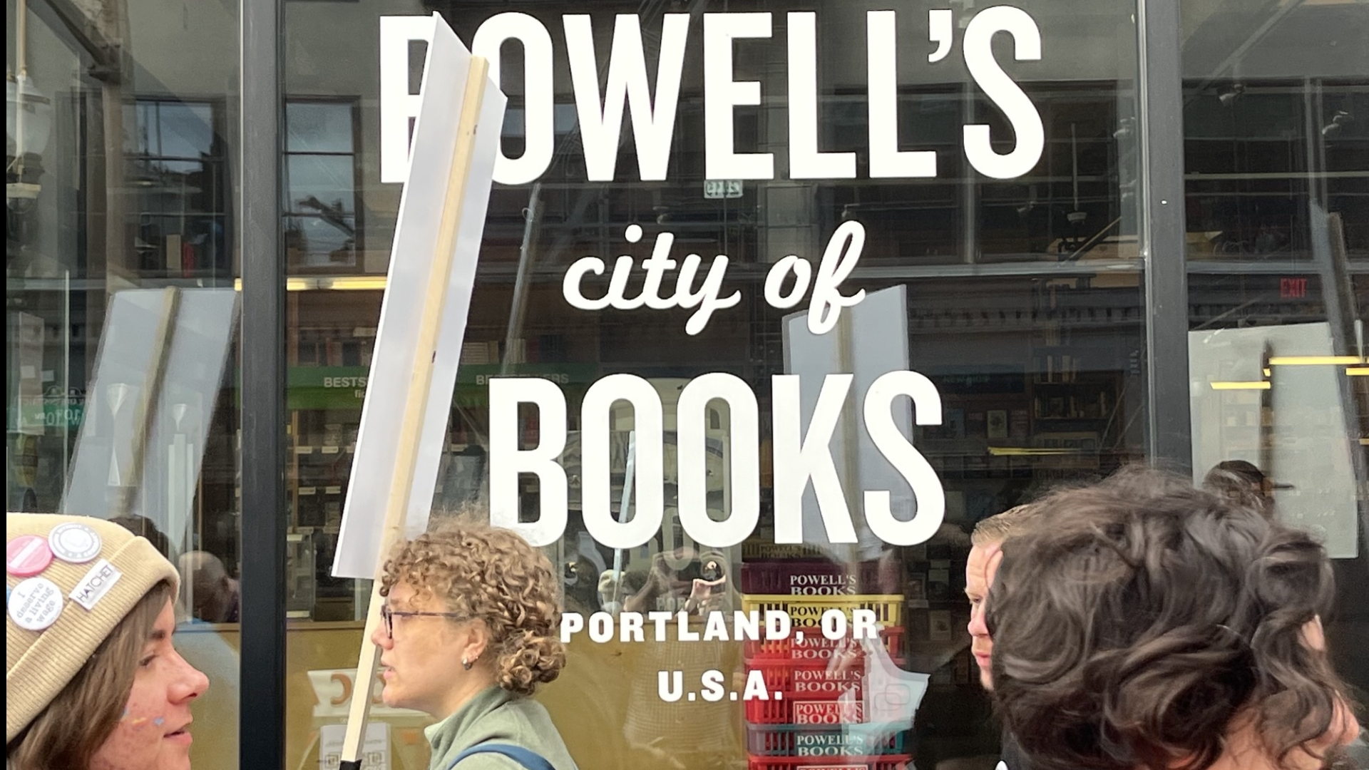 Powell's Books closed Monday due to worker strike | kgw.com