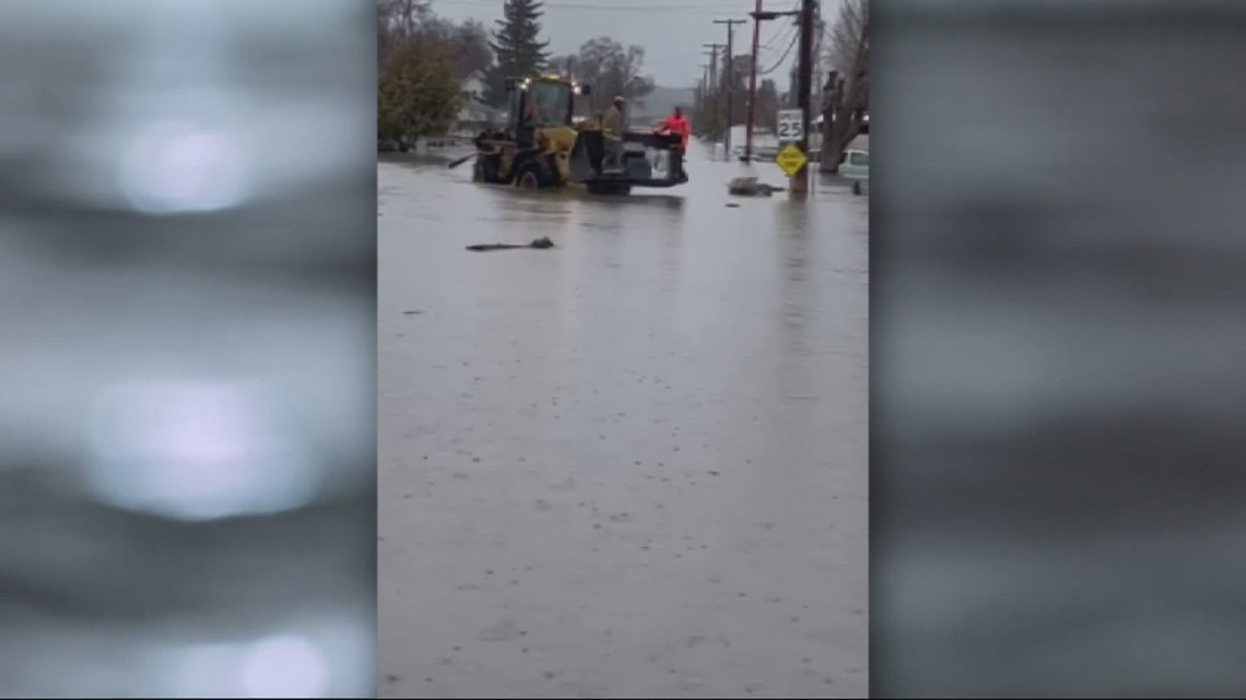 Emergency declared as floodwaters rescue efforts intensify in Southeast ...