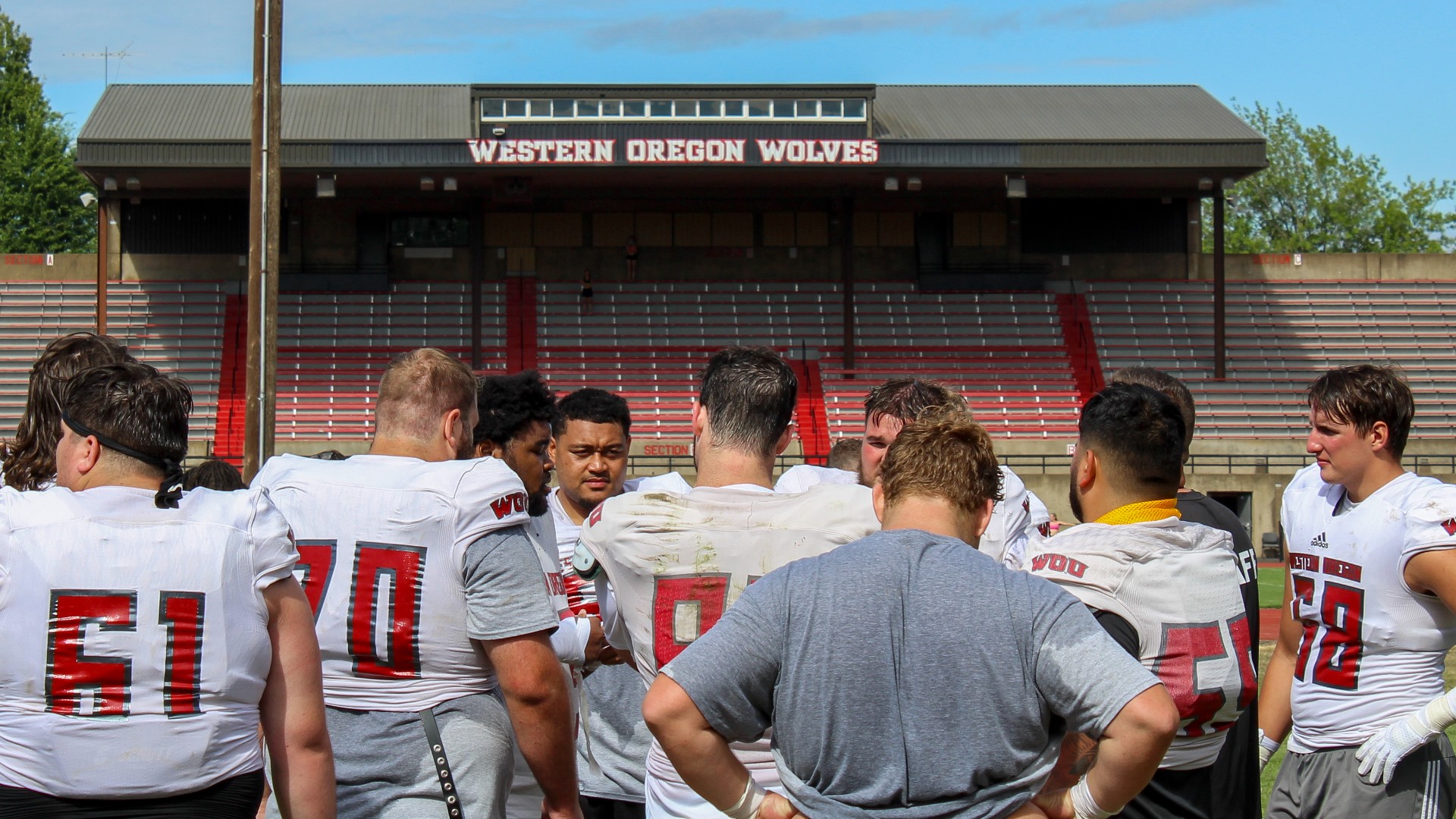 Across the west, only Western OR, Central WA offer D-II football | kgw.com