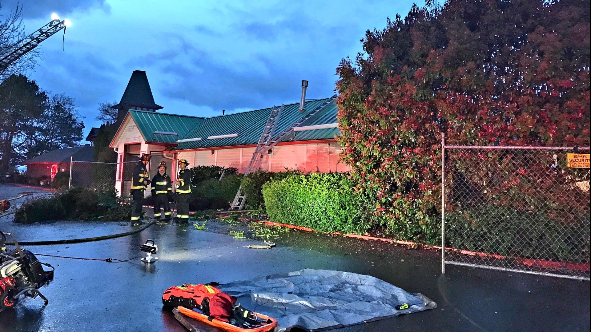 Portland's Finnegan's Toys & Gifts trying to survive closure | kgw.com
