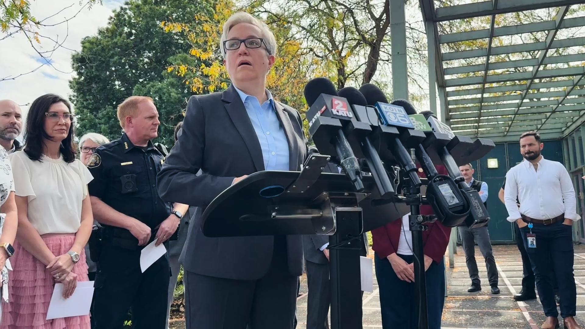 Kotek asks US commander to demobilize Oregon National Guard troops ...