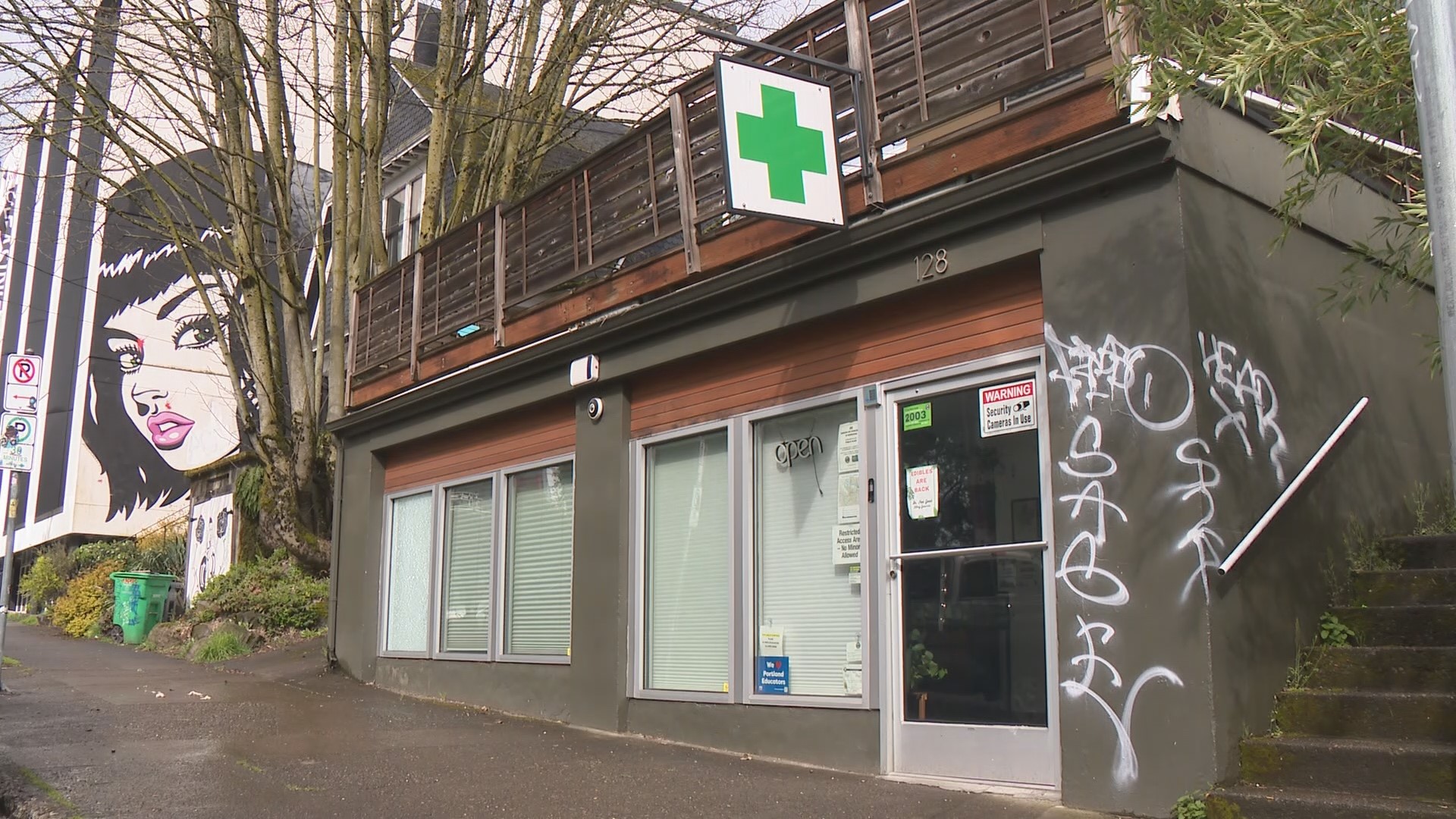 Movie theaters in extreme risk Oregon counties can reopen Jan. 29 | kgw.com