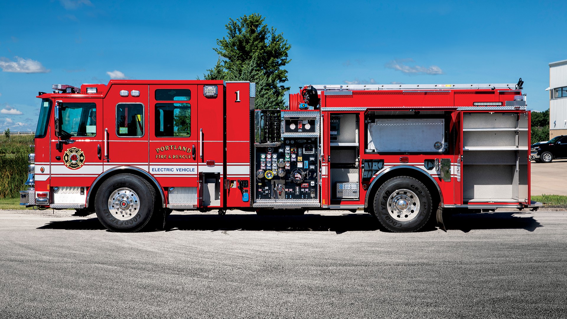 Portland Fire and Rescue unveils eco-friendly fire truck | kgw.com