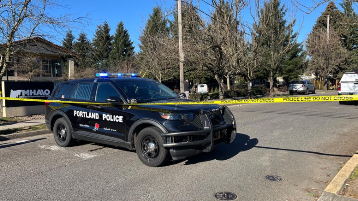 Suspects barricaded inside Southeast Portland home arrested, police say ...