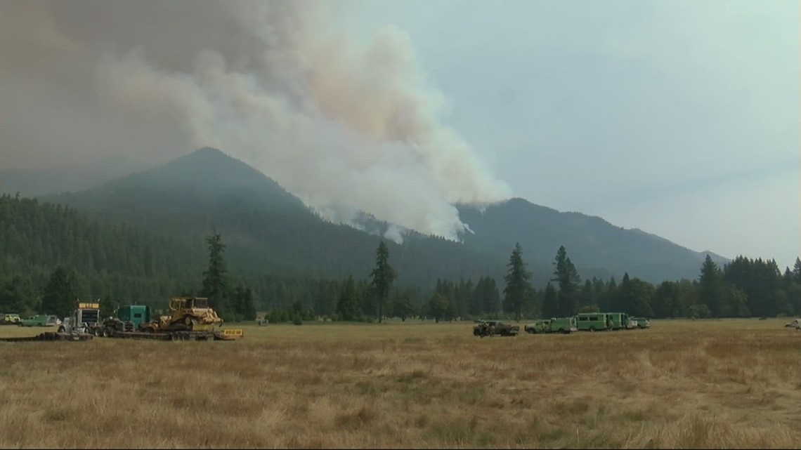 Wildfire in Lane County prompts closure of Blue Pool and Sahalie Falls | kgw.com