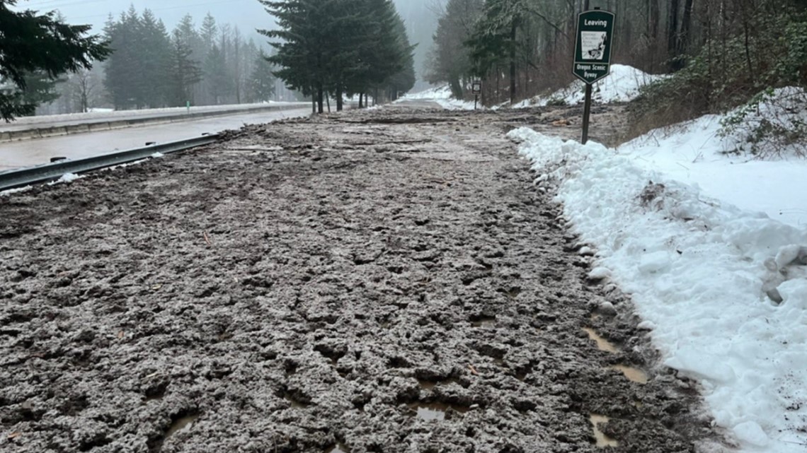 All I-84 lanes reopen after landslide near Cascade Locks | kgw.com
