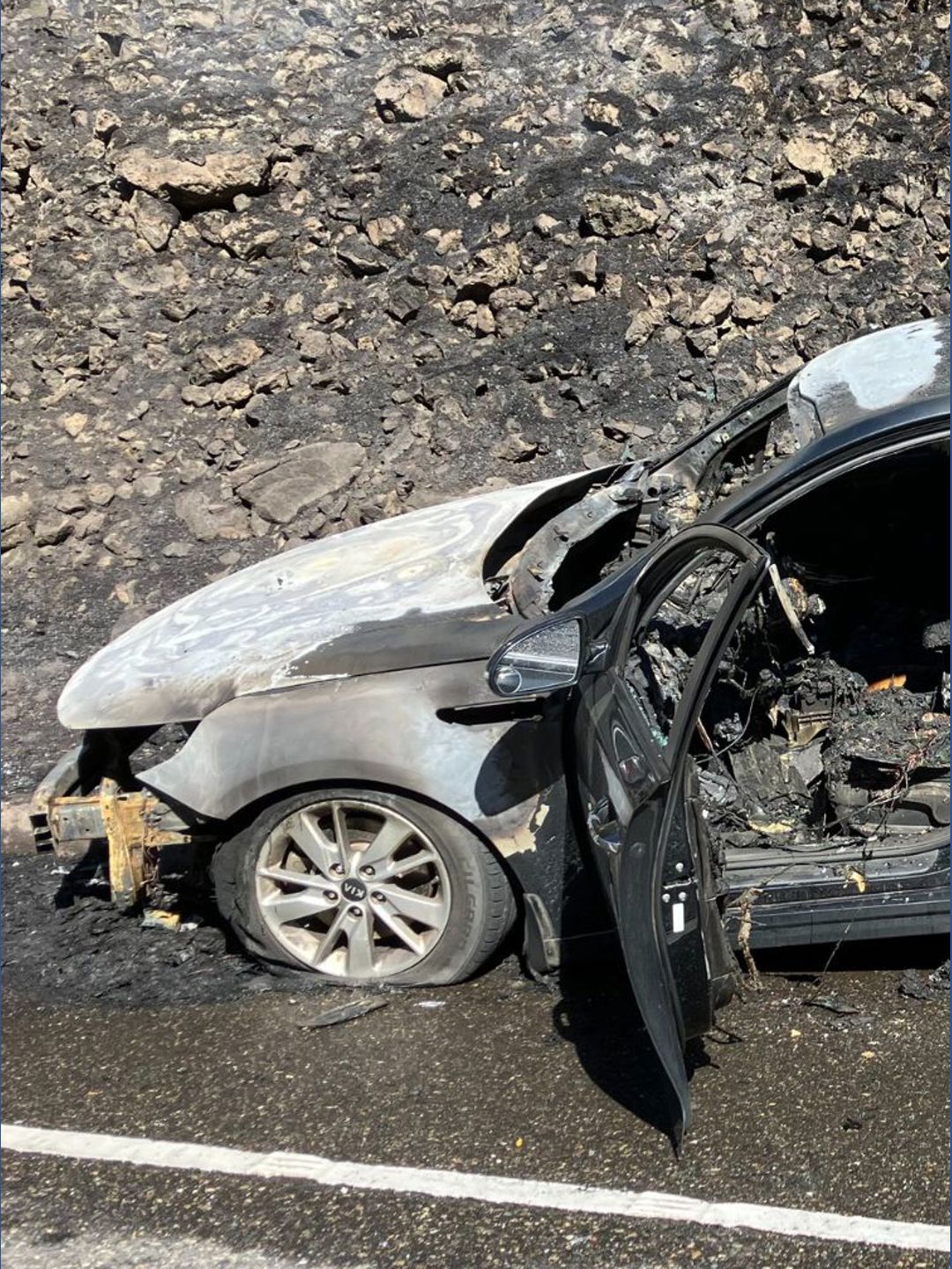Engine fire hospitalizes 2 near Oregon Zoo on Highway 26 | kgw.com