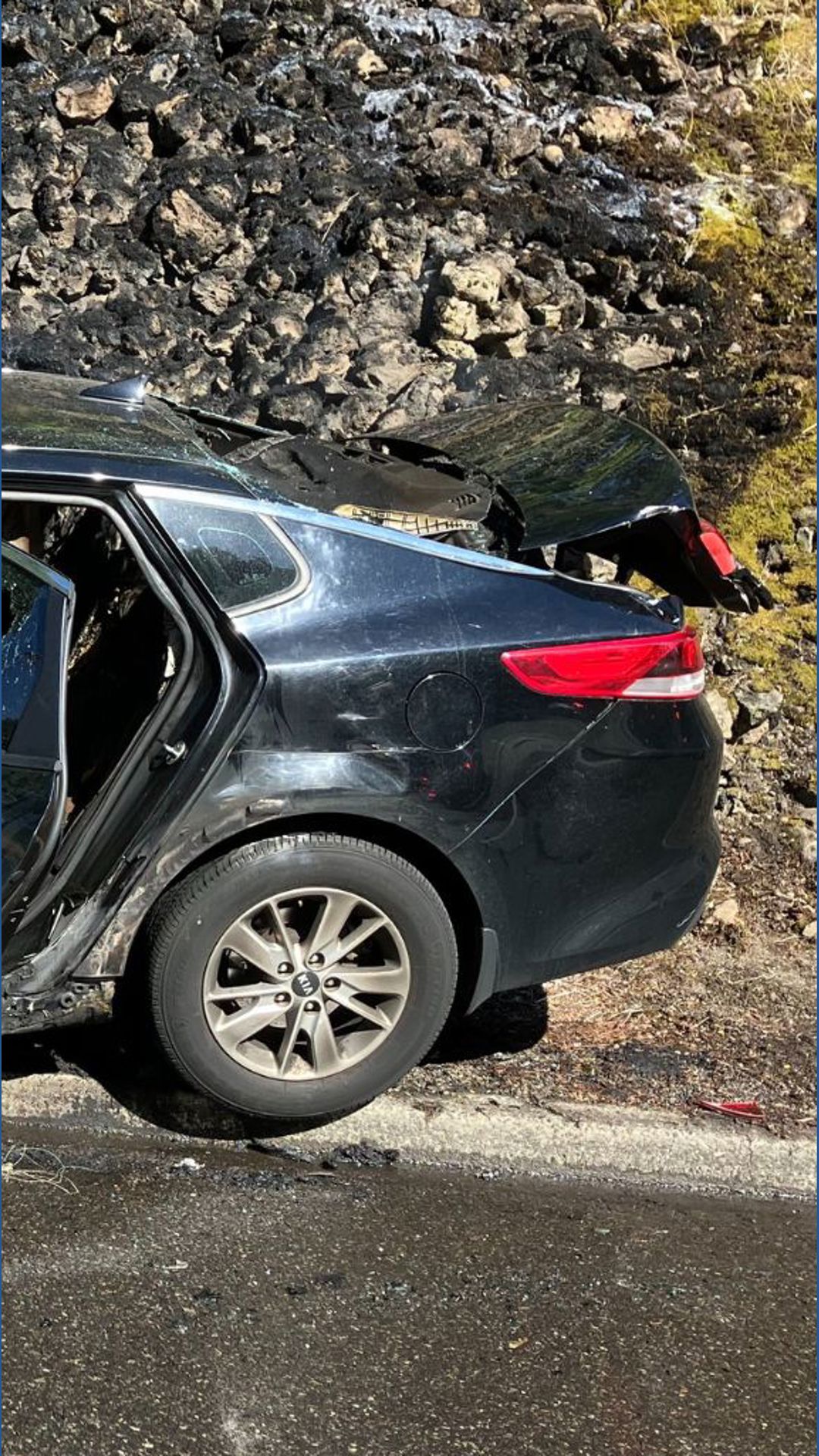 Engine fire hospitalizes 2 near Oregon Zoo on Highway 26 | kgw.com