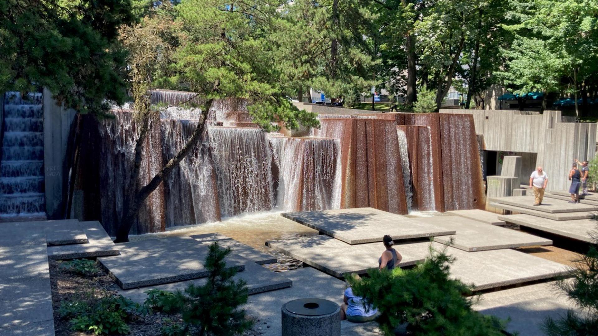Portland's Ira Keller Fountain is flowing after over a year | kgw.com