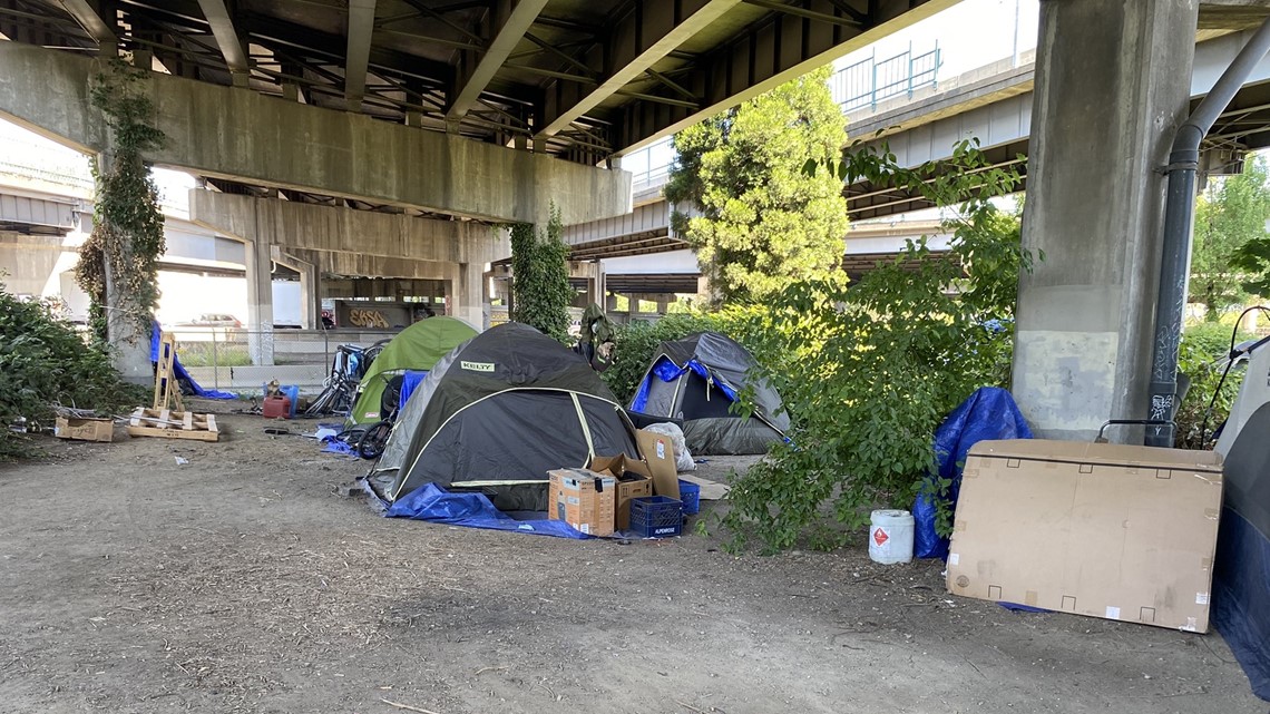 Portland's daytime ban on homeless camps, one month in | kgw.com