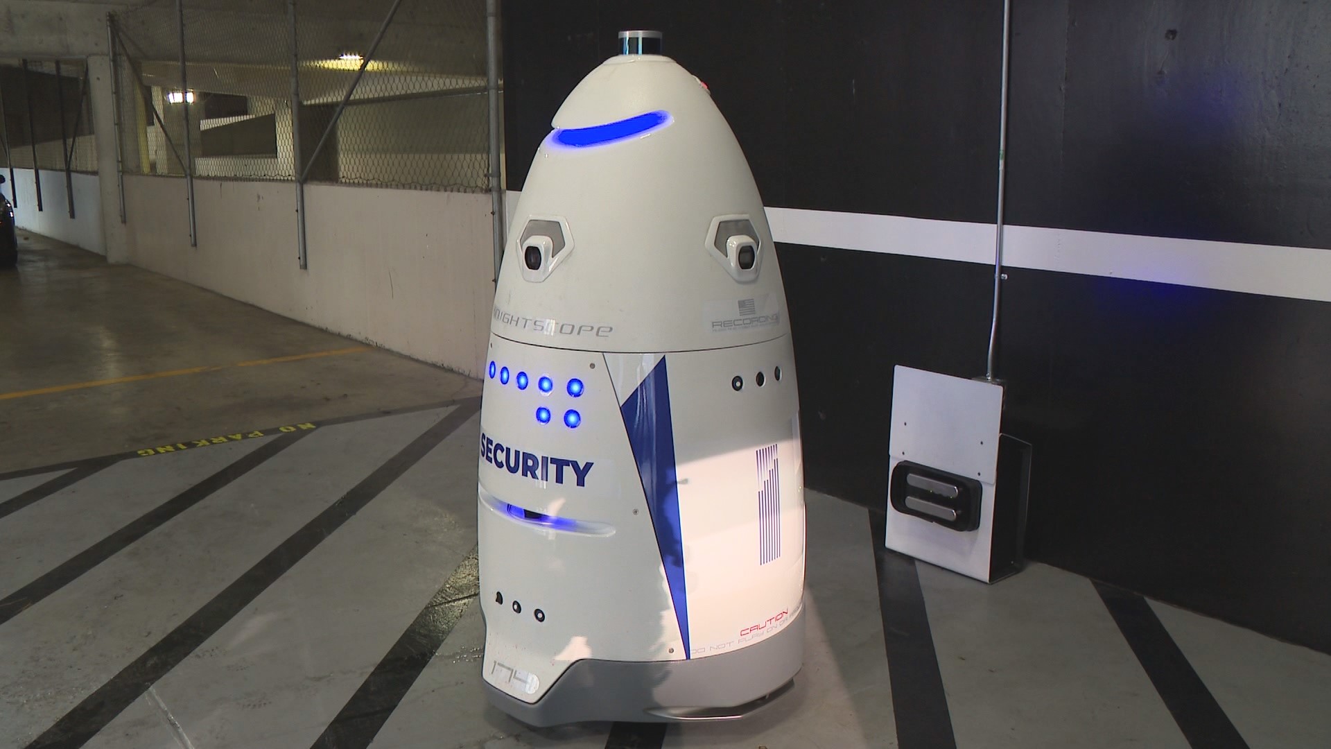US Bancorp Tower in downtown Portland adds security robot | kgw.com