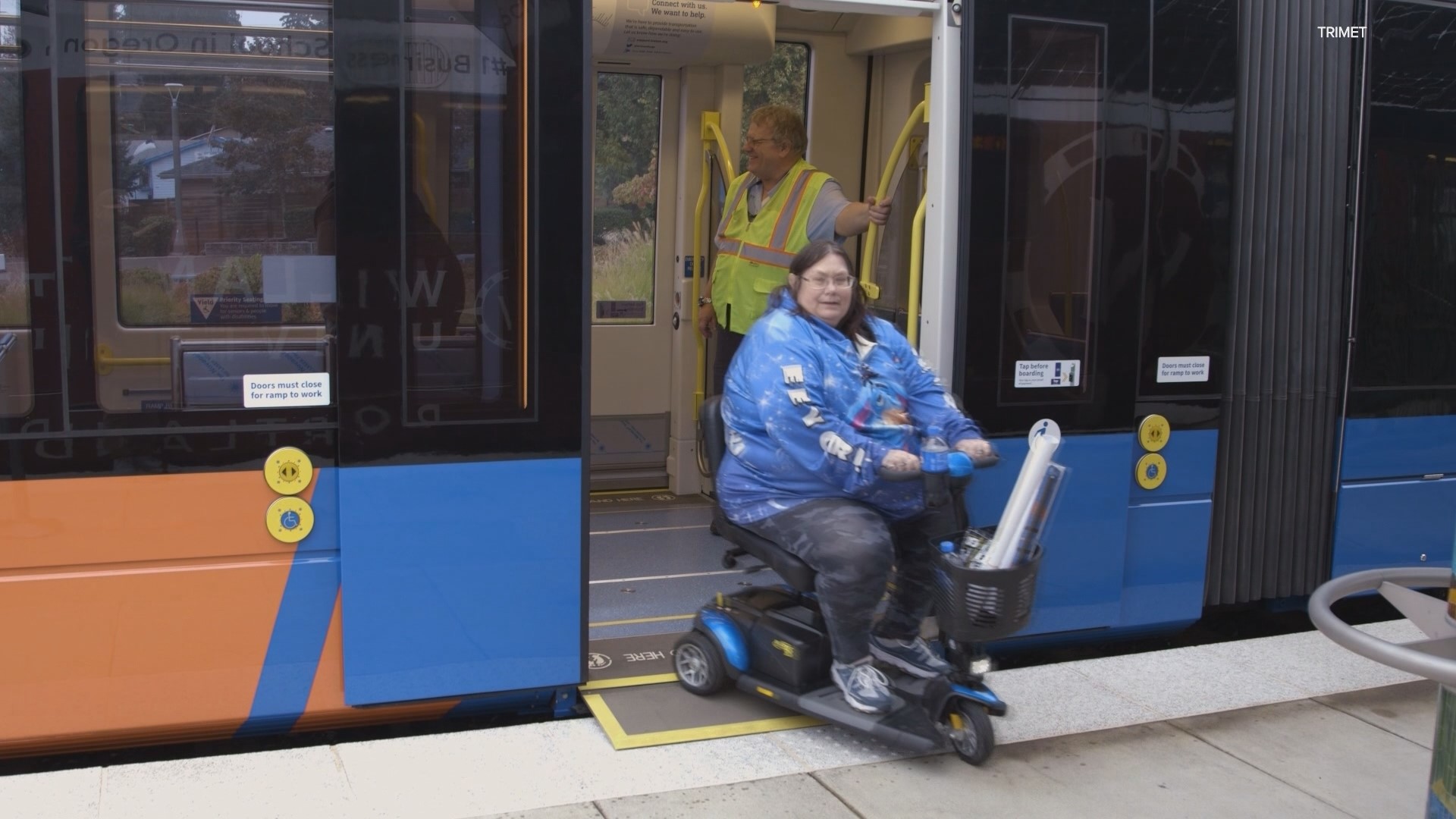 Portland meets new sixth-generation TriMet MAX train | kgw.com