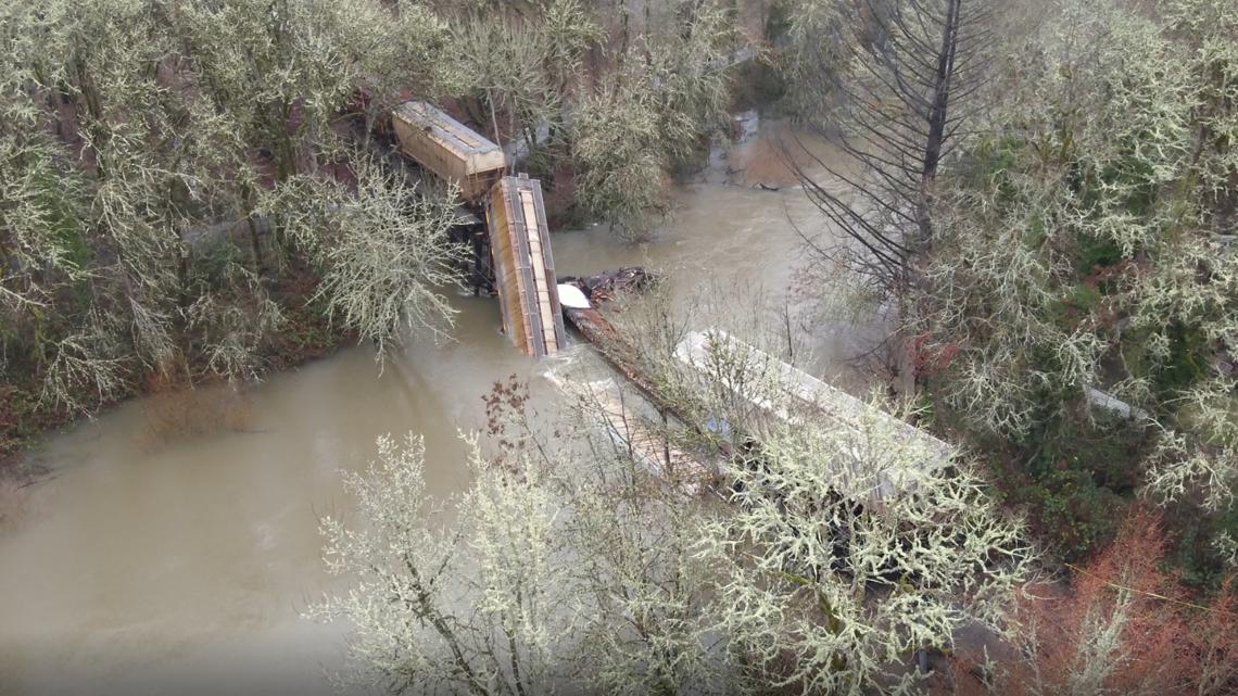 Trestle collapses under freight train in Corvallis | kgw.com