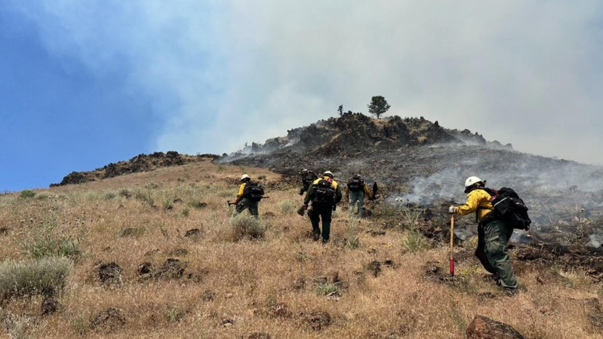 Oregon Sunnyside fire grows to 750 Acres, crews work overnight | kgw.com