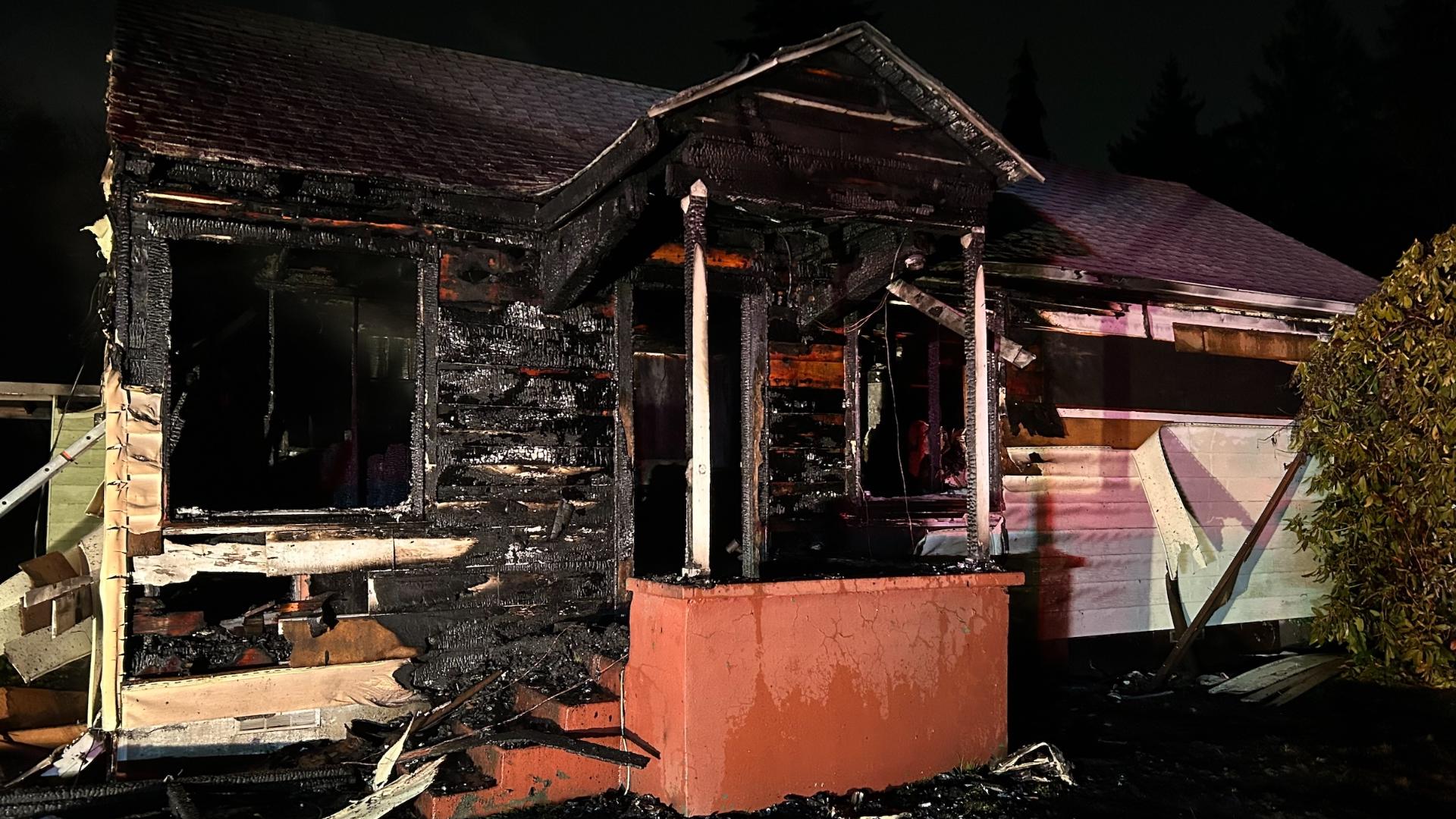 1 dead in Vancouver house fire | kgw.com