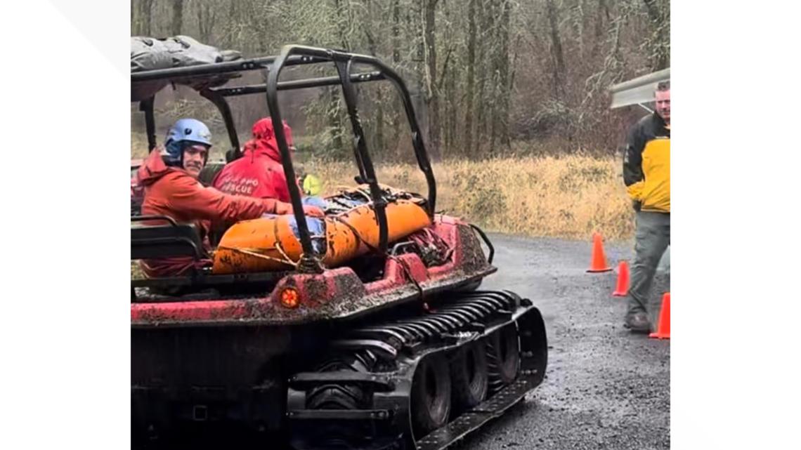 3 hikers rescued from Table Mountain in the Columbia River Gorge | kgw.com