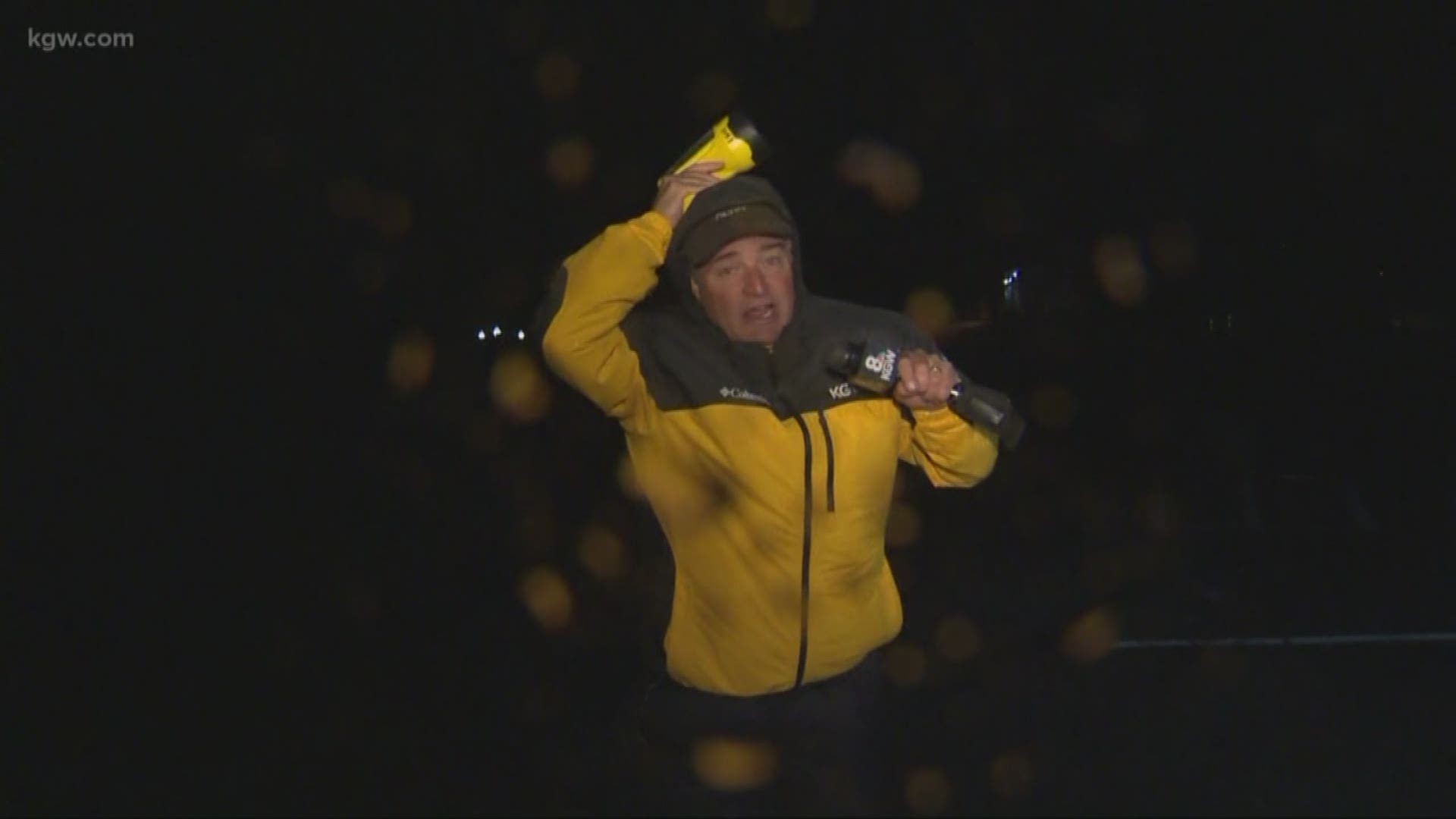 Crazy strong winds at Crown Point in the Columbia Gorge | kgw.com