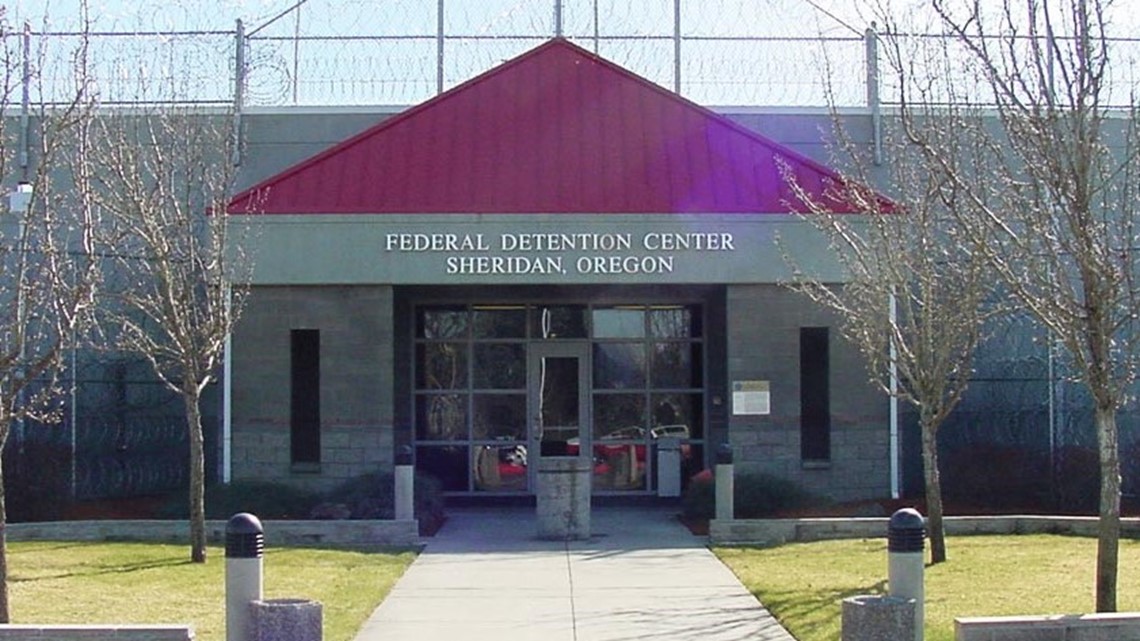 Lawyer People At Ore Federal Prison Denied Showers Amid Strike Kgw