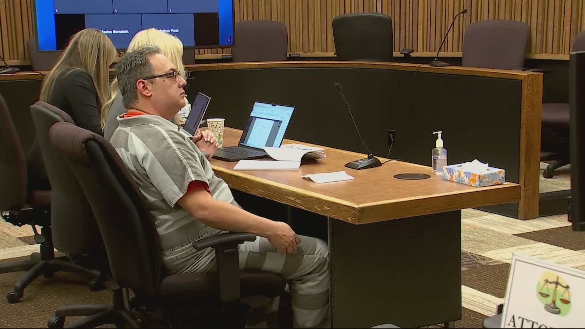 Judge recuses himself from St. Helens teacher sex abuse trial | kgw.com