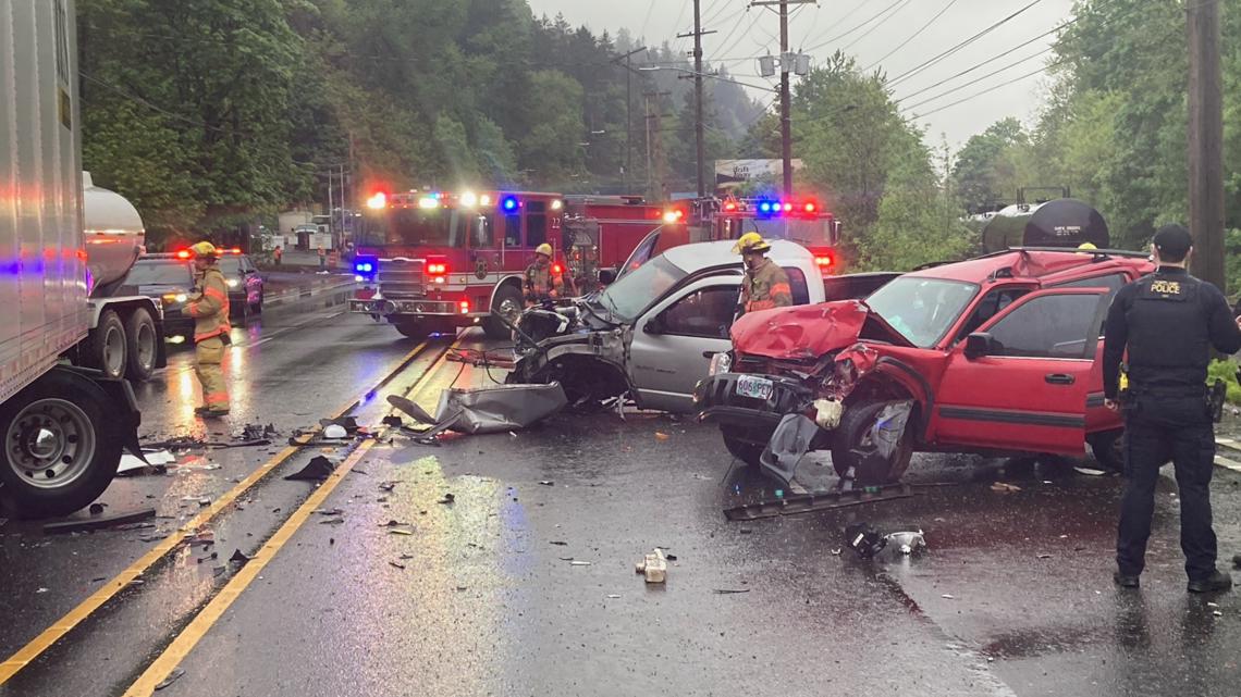 Highway 30 reopens after crash with multiple tractor trailers, vehicles ...
