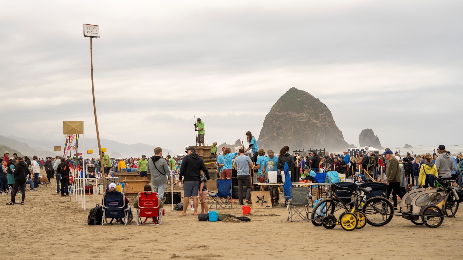 Artists thrill at Cannon Beach sandcastle contest | kgw.com