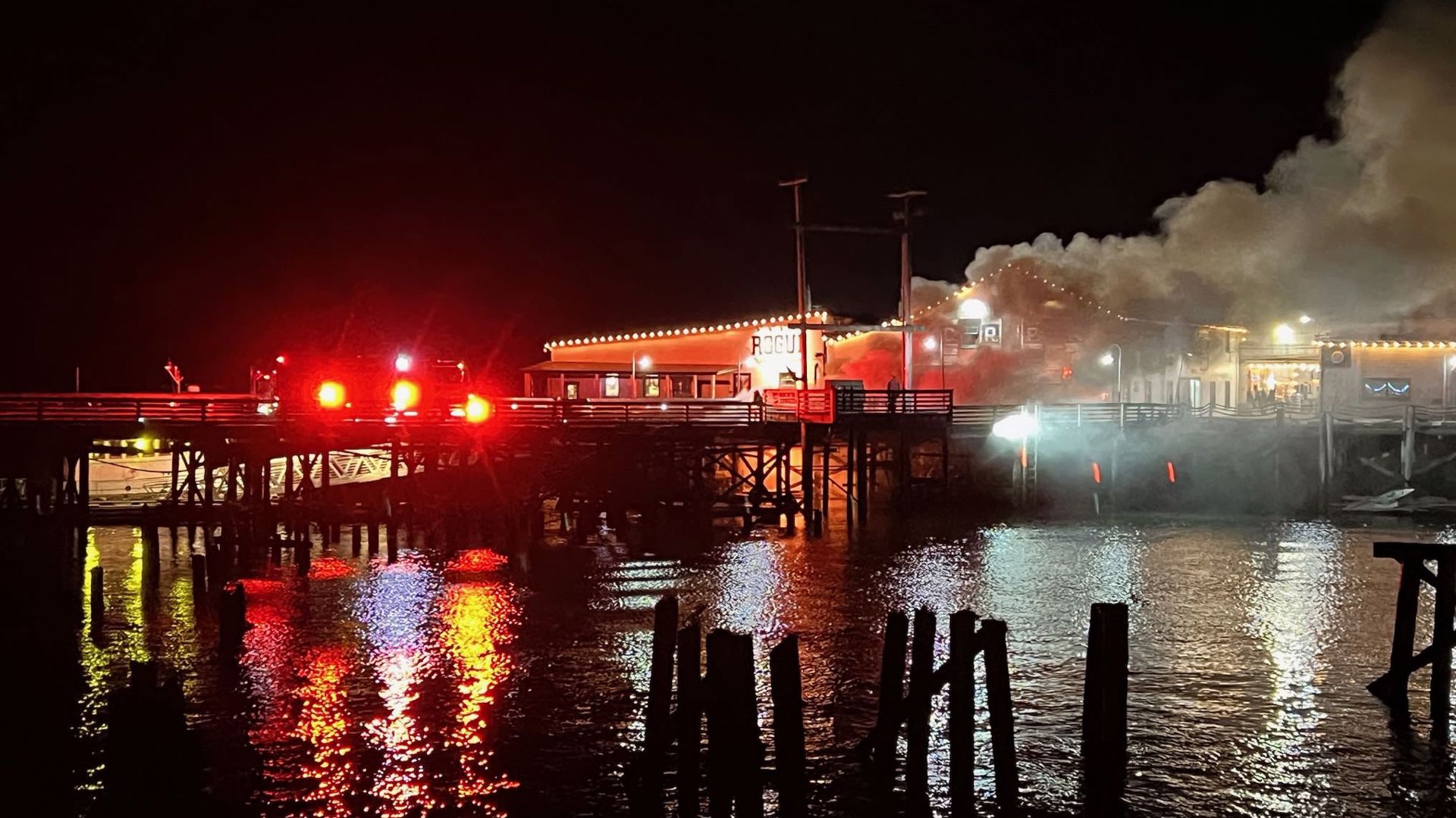 Large fire causes closure of Rogue in Astoria on Oregon coast | kgw.com