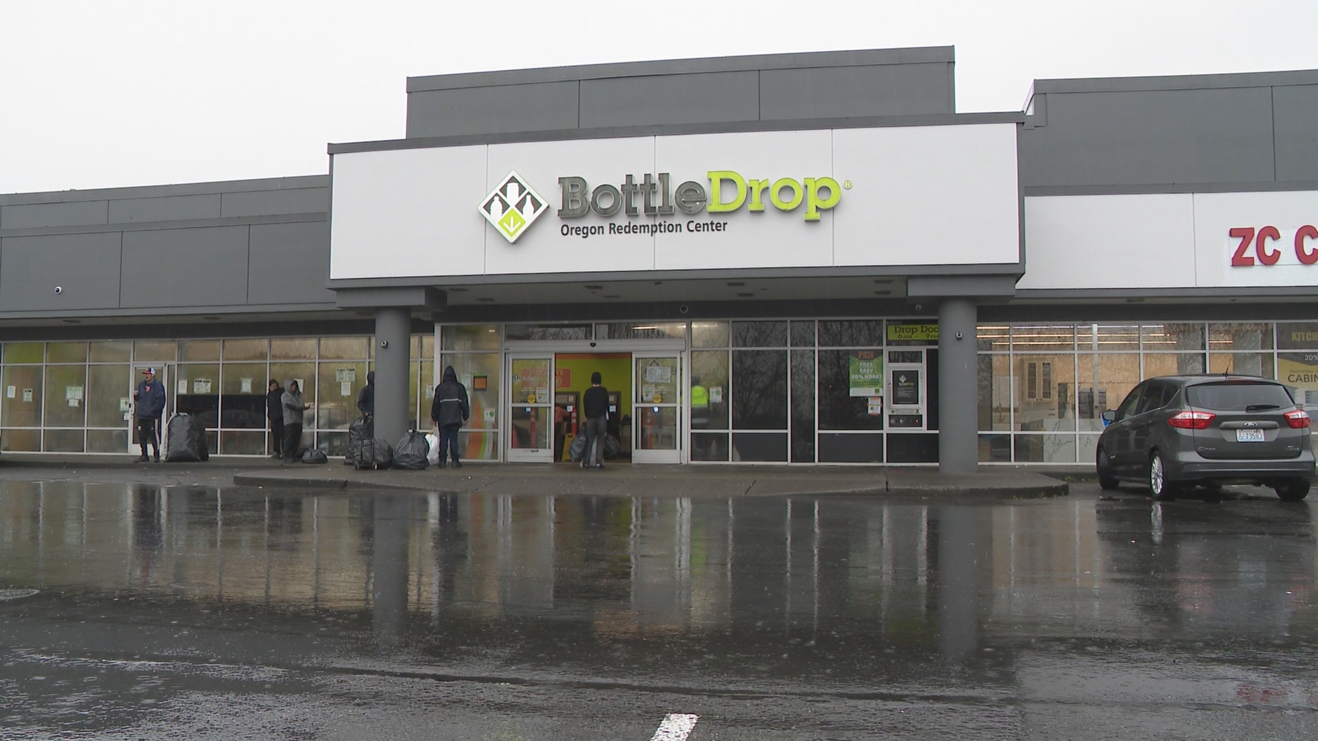 BottleDrop operator and landlord for North Portland location disagree ...
